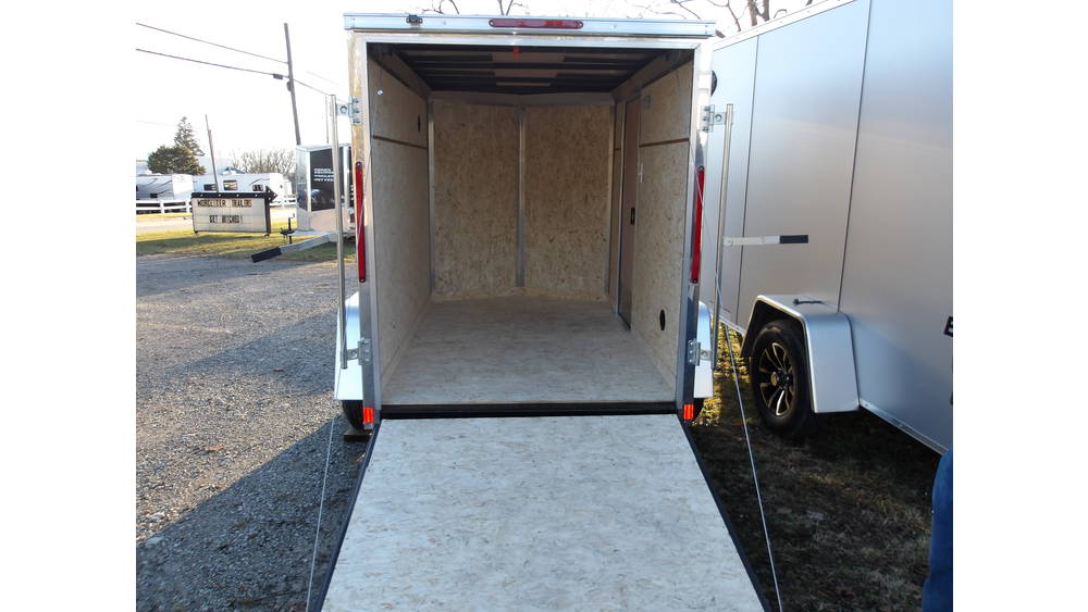2025 Cargo Express 5 ft x 8 ft EX-DLX enclosed trailer KE6008STSV-030 ...